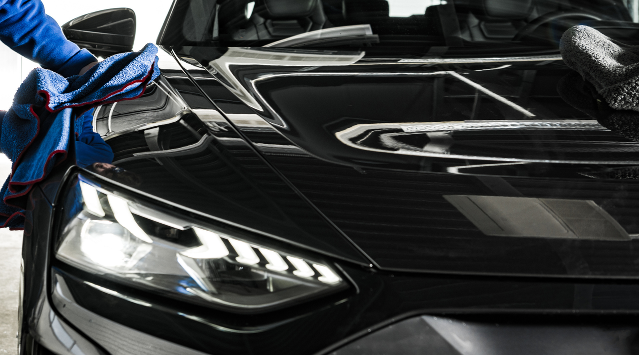 How to Clean a Black Car: Best Way to Wash, Dry & Protect – AutoManiacs