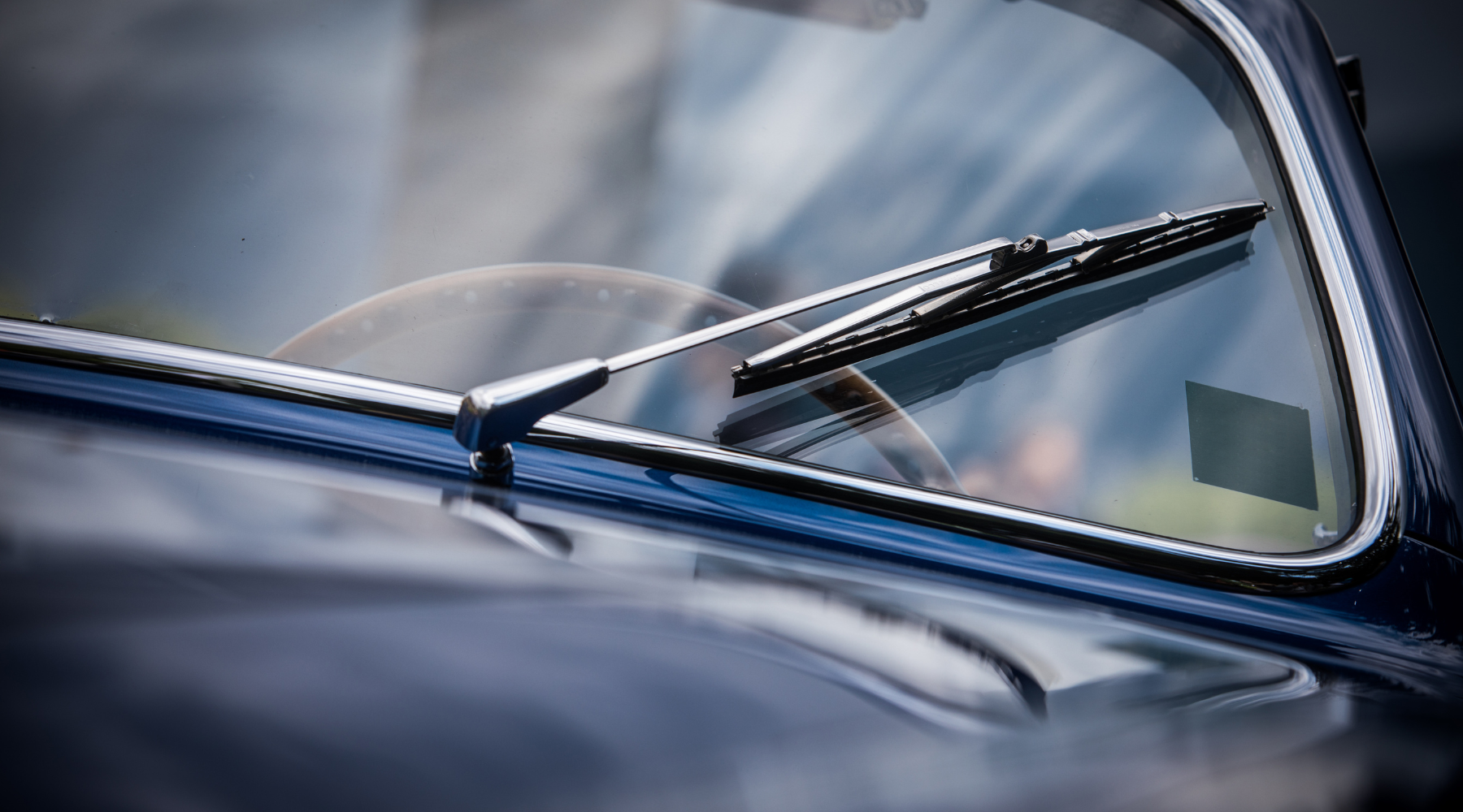 How to Clean the Inside of a Windshield For Streak-Free Results ...