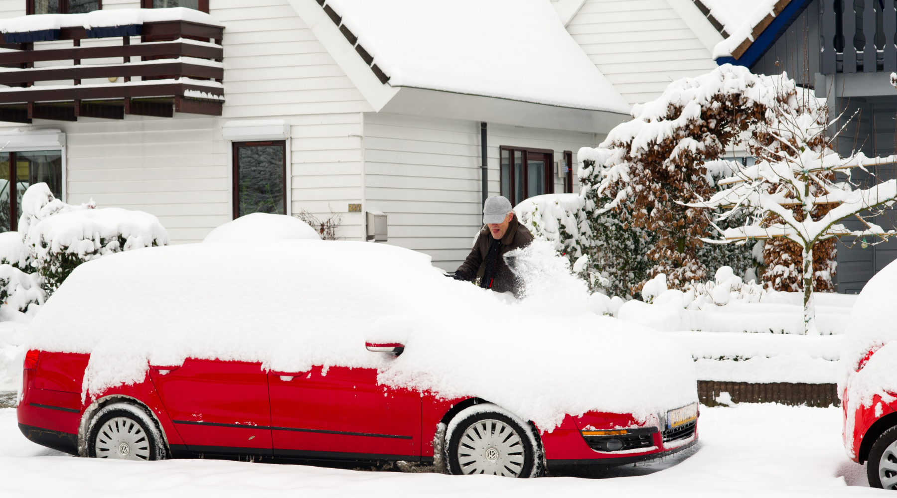 How to Get Snow Off Your Car: The Complete Winter Care Guide – AutoManiacs